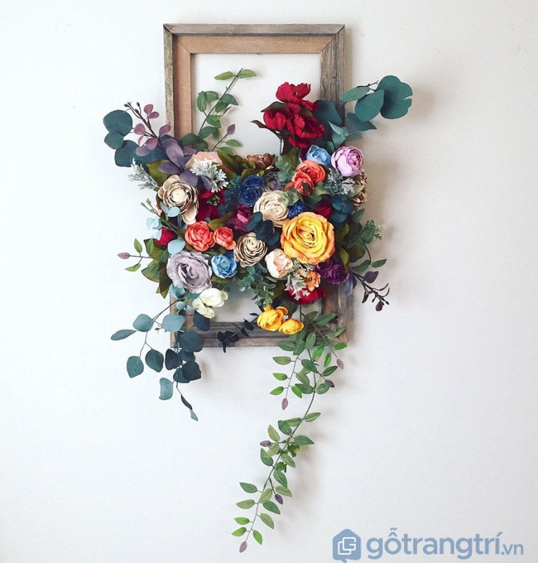 Gợi ý chọn hoa giả trang trí tường phù hợp không gian